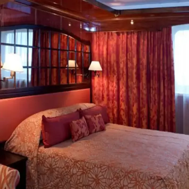 CALEDONIAN SKY | Luxury Fiji Cruise Ship | Kimberley cruising