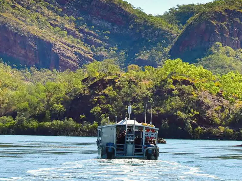 KIMBERLEY ICONS & ASHMORE & ROWLEY SHOALS CRUISE